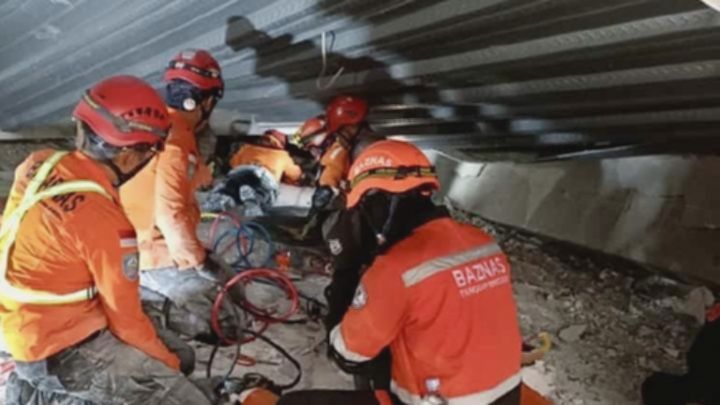Tim SAR Terus Sisir, 49 Santri Al Khoziny Belum Ditemukan - Persen.id